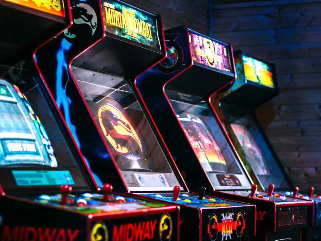Arcades R Fun - Custom Arcade Cabinets with 39,000 Games